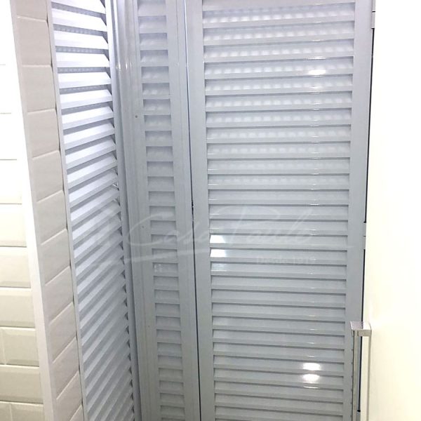 Porta de correr esquadria alumínio - Casa Paulo